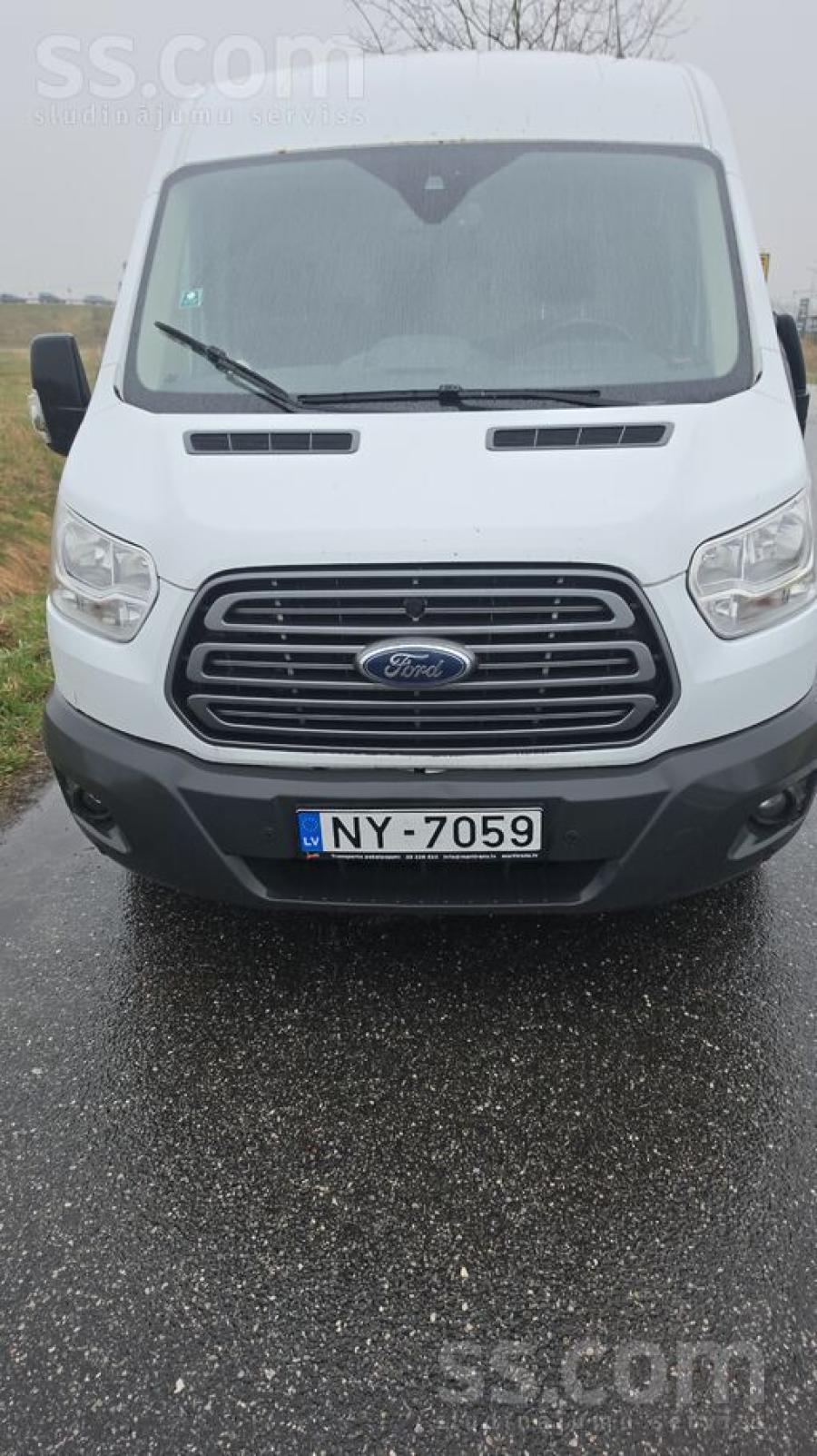 White Ford Transit 2016 in Liepaja, with an engine capacity of 2.20 L and mileage of 183 thousand km for 6000 €, photo 1 on AUTOMOTO.COM.LV
