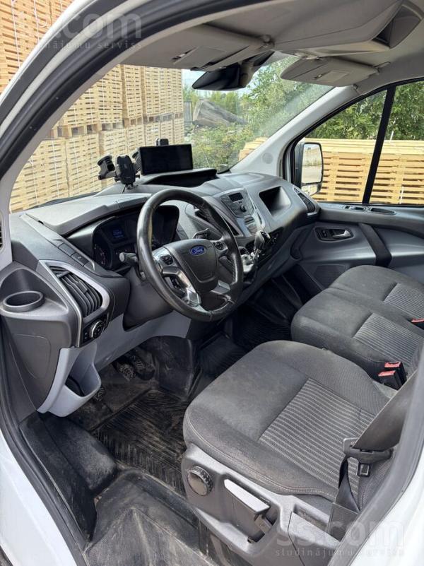 White Ford Transit 2016 in Riga, with an engine capacity of 2.00 L and mileage of 226 thousand km for 7000 €, photo 5 on AUTOMOTO.COM.LV
