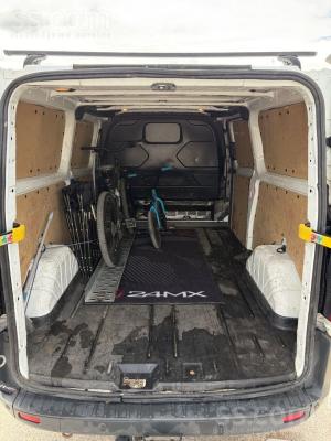 Balts Ford Transit 2016 Rīga, ar dzinēja tilpumu 2.00 L un nobraukumu 226 tūkst. km par 7000 €, foto 9 vietnē AUTOMOTO.COM.LV