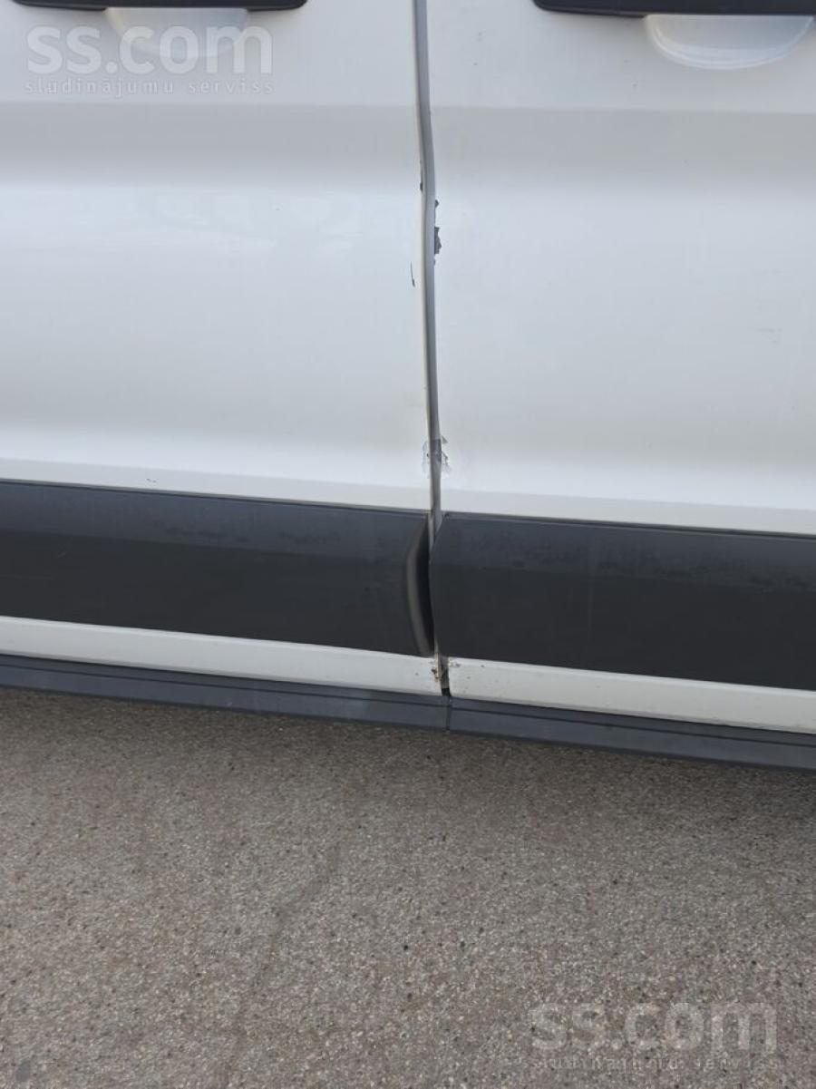 Balts Ford Transit 2016 Liepāja, ar dzinēja tilpumu 2.20 L un nobraukumu 179 tūkst. km par 6000 €, foto 4 vietnē AUTOMOTO.COM.LV