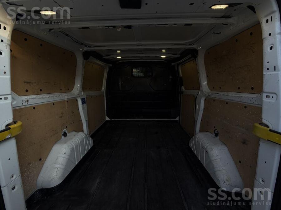 White Ford Transit 2016 in Jelgava, with an engine capacity of 2.20 L and mileage of 227 thousand km for 6900 €, photo 13 on AUTOMOTO.COM.LV