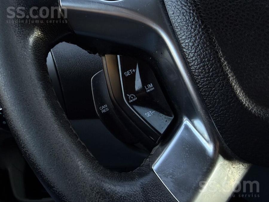 White Ford Transit 2016 in Jelgava, with an engine capacity of 2.20 L and mileage of 227 thousand km for 6900 €, photo 21 on AUTOMOTO.COM.LV
