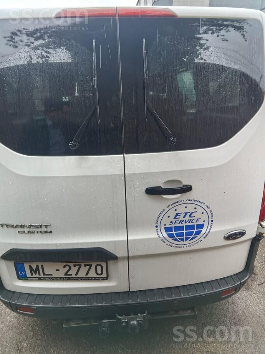 White Ford Transit 2017 in Riga, with an engine capacity of 2.00 L and mileage of 123 thousand km for 14900 €, photo 3 on AUTOMOTO.COM.LV