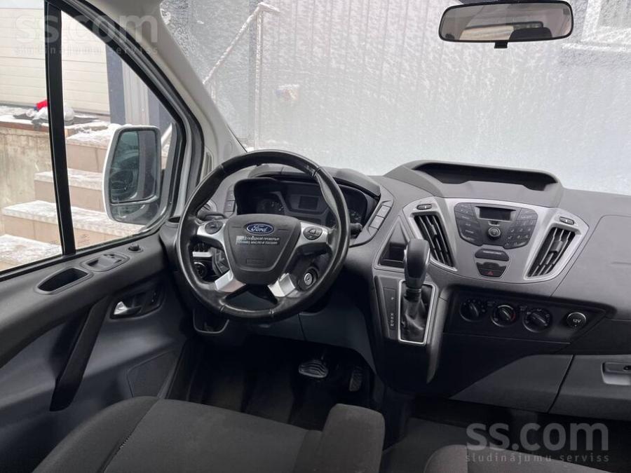 White Ford Transit 2017 in Riga, with an engine capacity of 2.00 L and mileage of 123 thousand km for 14900 €, photo 4 on AUTOMOTO.COM.LV