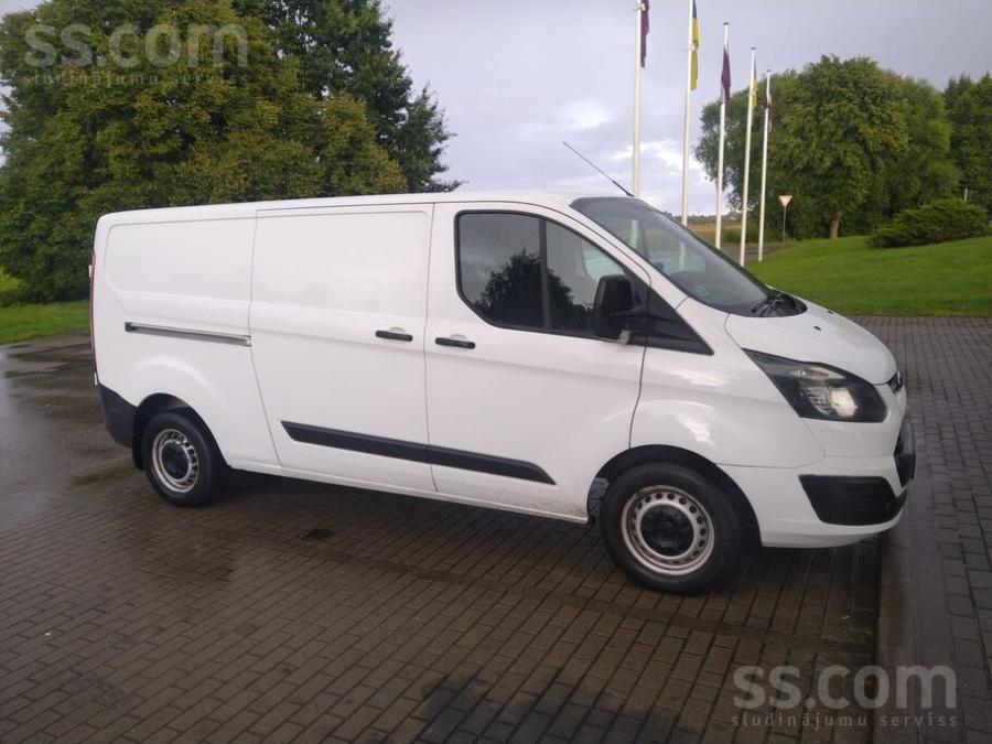 White Ford Transit 2017 in Liepaja, with an engine capacity of 2.00 L and mileage of 125 thousand km for 10800 €, photo 4 on AUTOMOTO.COM.LV
