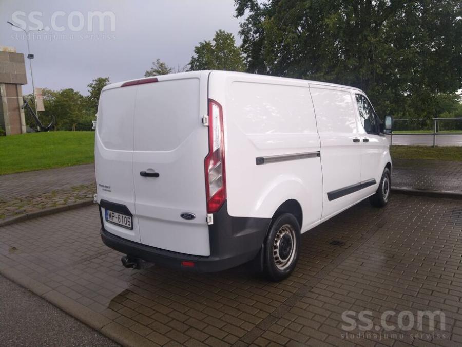 White Ford Transit 2017 in Liepaja, with an engine capacity of 2.00 L and mileage of 125 thousand km for 10800 €, photo 5 on AUTOMOTO.COM.LV