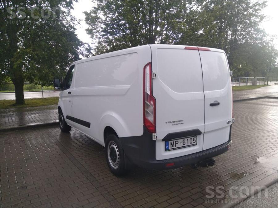 White Ford Transit 2017 in Liepaja, with an engine capacity of 2.00 L and mileage of 125 thousand km for 10800 €, photo 6 on AUTOMOTO.COM.LV