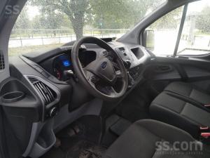 White Ford Transit 2017 in Liepaja, with an engine capacity of 2.00 L and mileage of 125 thousand km for 10800 €, photo 9 on AUTOMOTO.COM.LV