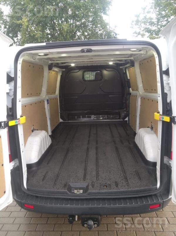 Balts Ford Transit 2017 Liepāja, ar dzinēja tilpumu 2.00 L un nobraukumu 125 tūkst. km par 10800 €, foto 10 vietnē AUTOMOTO.COM.LV