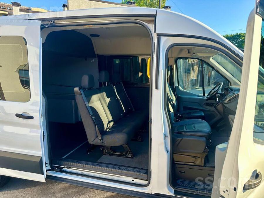 White Ford Transit 2017 in Riga, with an engine capacity of 2.00 L and mileage of 324 thousand km for 12900 €, photo 8 on AUTOMOTO.COM.LV