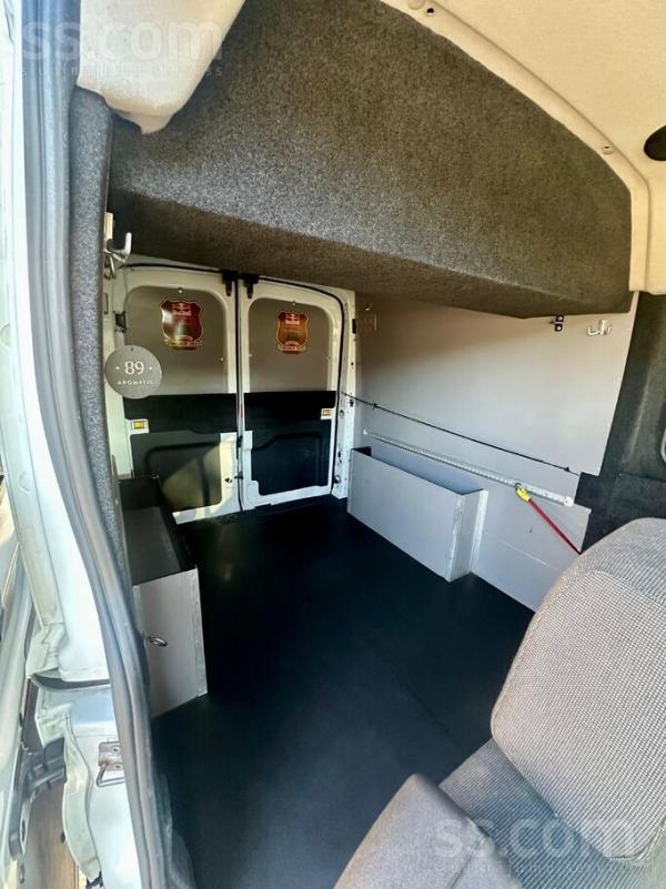 Balts Ford Transit 2017 Rīga, ar dzinēja tilpumu 2.00 L un nobraukumu 324 tūkst. km par 12900 €, foto 8 vietnē AUTOMOTO.COM.LV