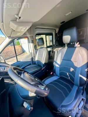 White Ford Transit 2017 in Riga, with an engine capacity of 2.00 L and mileage of 324 thousand km for 12900 €, photo 10 on AUTOMOTO.COM.LV