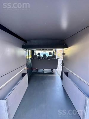 White Ford Transit 2017 in Riga, with an engine capacity of 2.00 L and mileage of 324 thousand km for 12900 €, photo 11 on AUTOMOTO.COM.LV