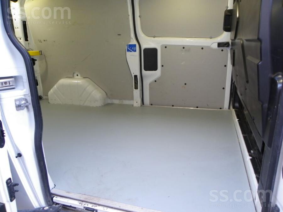 White Ford Transit 2017 in Valka, with an engine capacity of 2.00 L and mileage of 190 thousand km for 8900 €, photo 16 on AUTOMOTO.COM.LV