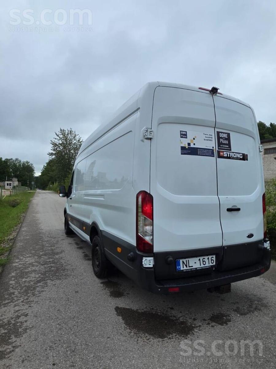 White Ford Transit 2017 in Riga, with an engine capacity of 2.00 L and mileage of 189 thousand km for 8900 €, photo 5 on AUTOMOTO.COM.LV
