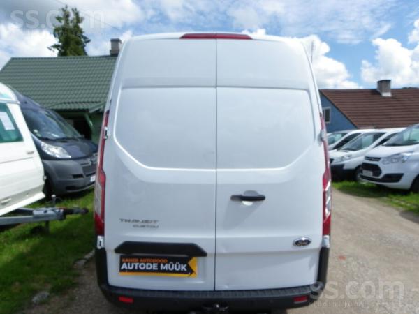 Balts Ford Transit 2017 Valka, ar dzinēja tilpumu 2.00 L un nobraukumu 124 tūkst. km par 9500 €, foto 6 vietnē AUTOMOTO.COM.LV