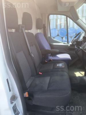 White Ford Transit 2017 in Riga, with an engine capacity of 2.00 L and mileage of 183 thousand km for 10900 €, photo 12 on AUTOMOTO.COM.LV