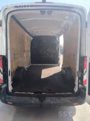 White Ford Transit 2017 in Riga, with an engine capacity of 2.00 L and mileage of 183 thousand km for 10900 €, photo 15 on AUTOMOTO.COM.LV