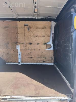 White Ford Transit 2017 in Riga, with an engine capacity of 2.00 L and mileage of 183 thousand km for 10900 €, photo 16 on AUTOMOTO.COM.LV