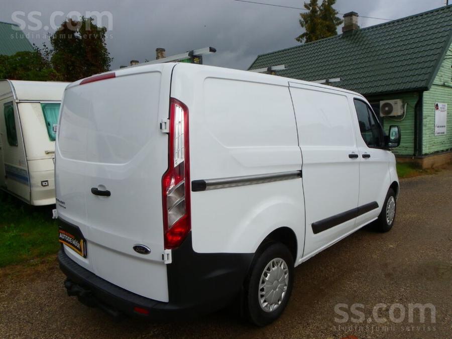 White Ford Transit 2017 in Valka, with an engine capacity of 2.00 L and mileage of 222 thousand km for 8700 €, photo 7 on AUTOMOTO.COM.LV