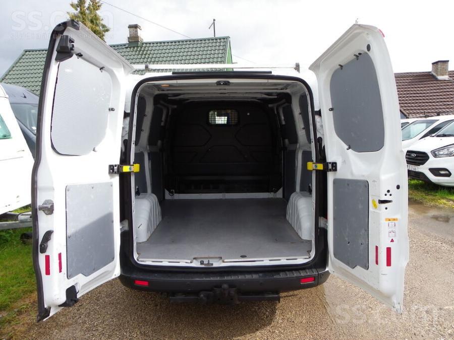 White Ford Transit 2017 in Valka, with an engine capacity of 2.00 L and mileage of 222 thousand km for 8700 €, photo 18 on AUTOMOTO.COM.LV