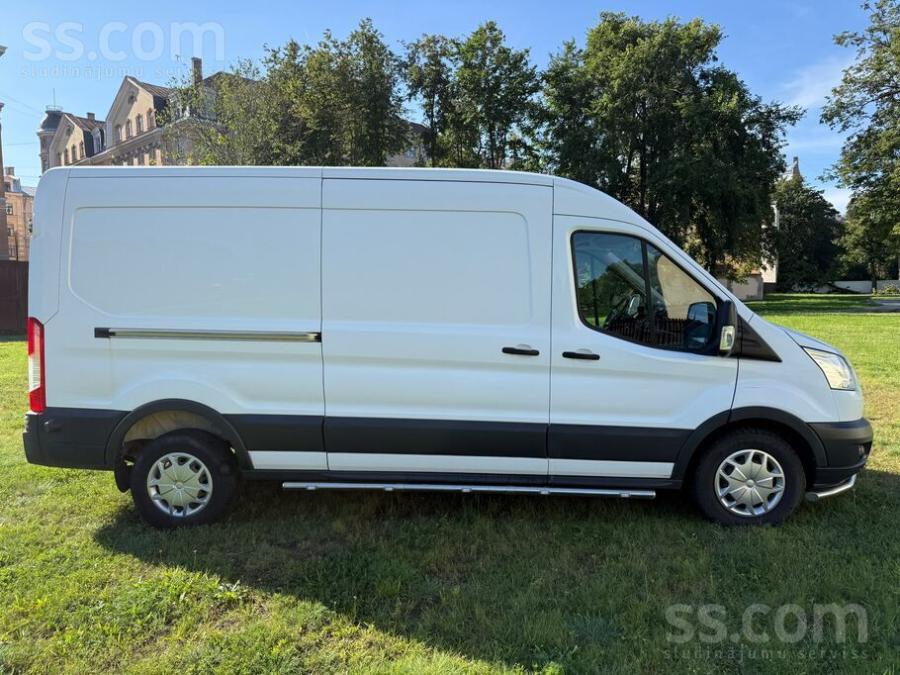 Balts Ford Transit 2017 Rīga, ar dzinēja tilpumu 2.00 L un nobraukumu 162 tūkst. km par 10900 €, foto 5 vietnē AUTOMOTO.COM.LV