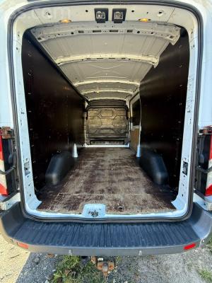 Balts Ford Transit 2017 Rīga, ar dzinēja tilpumu 2.00 L un nobraukumu 162 tūkst. km par 10900 €, foto 17 vietnē AUTOMOTO.COM.LV