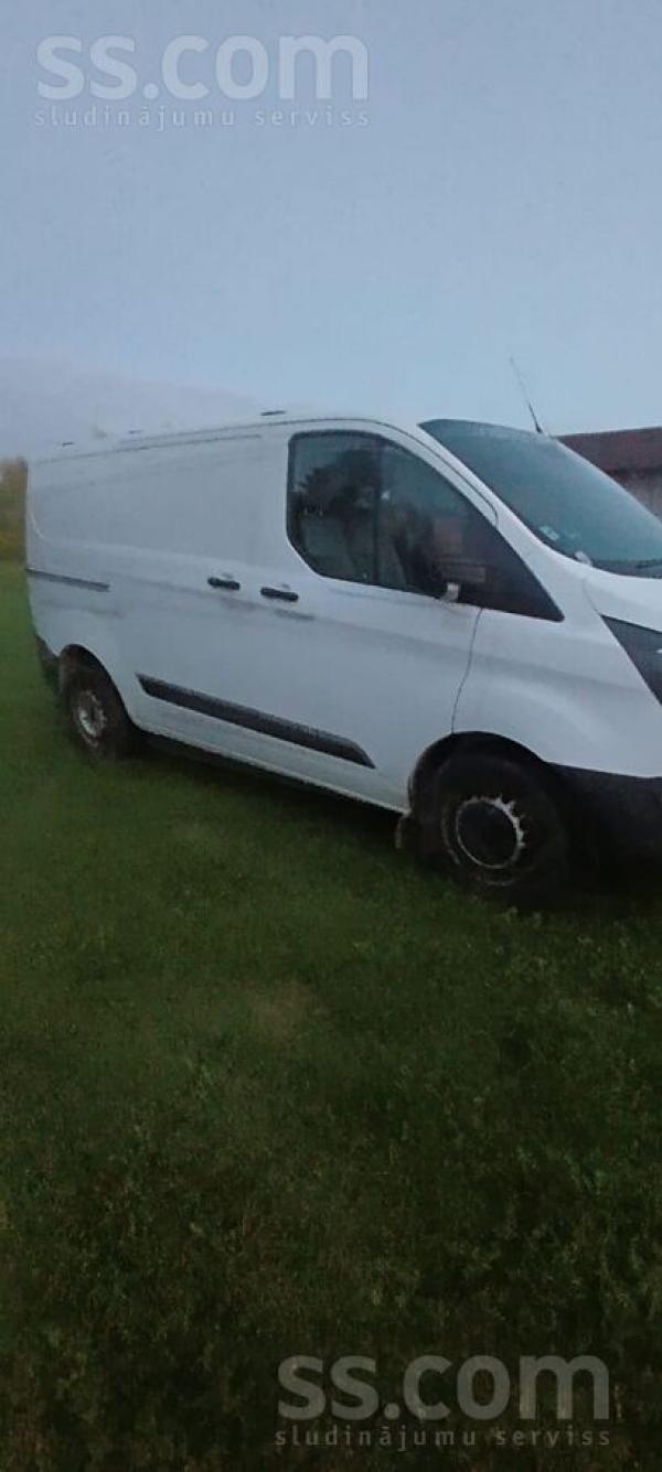 Ford Transit 2017 Rīga vietnē Balts Ford Transit 2017 Rīga, ar dzinēja tilpumu 2.00 L un nobraukumu 290 tūkst. km par 7500 €, foto 1 vietnē AUTOMOTO.COM.LV