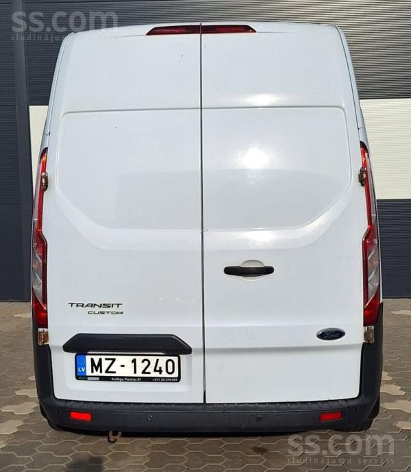 Balts Ford Transit 2017 Rīga, ar dzinēja tilpumu 2.00 L un nobraukumu 162 tūkst. km par 12000 €, foto 7 vietnē AUTOMOTO.COM.LV