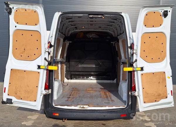 Balts Ford Transit 2017 Rīga, ar dzinēja tilpumu 2.00 L un nobraukumu 162 tūkst. km par 12000 €, foto 10 vietnē AUTOMOTO.COM.LV
