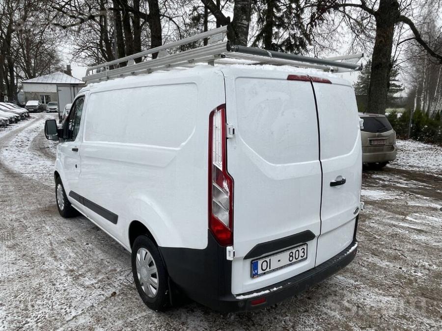 White Ford Transit 2018 in Riga, with an engine capacity of 2.00 L and mileage of 108 thousand km for 9450 €, photo 3 on AUTOMOTO.COM.LV
