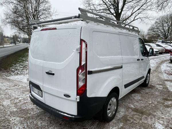 White Ford Transit 2018 in Riga, with an engine capacity of 2.00 L and mileage of 108 thousand km for 9470 €, photo 5 on AUTOMOTO.COM.LV