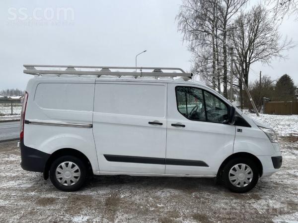 White Ford Transit 2018 in Riga, with an engine capacity of 2.00 L and mileage of 108 thousand km for 9470 €, photo 6 on AUTOMOTO.COM.LV