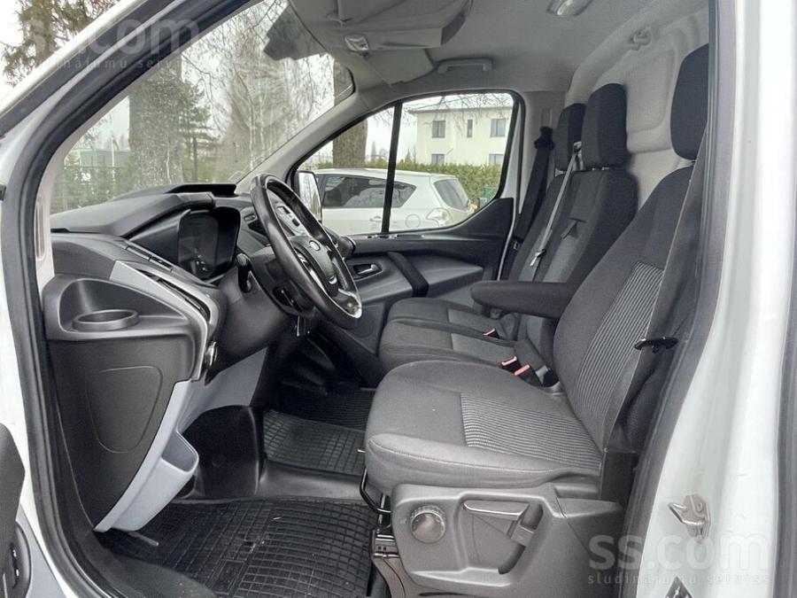 White Ford Transit 2018 in Riga, with an engine capacity of 2.00 L and mileage of 108 thousand km for 9450 €, photo 11 on AUTOMOTO.COM.LV