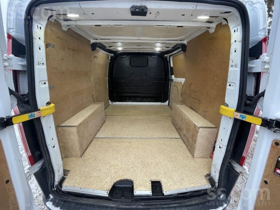White Ford Transit 2018 in Riga, with an engine capacity of 2.00 L and mileage of 108 thousand km for 9450 €, photo 13 on AUTOMOTO.COM.LV