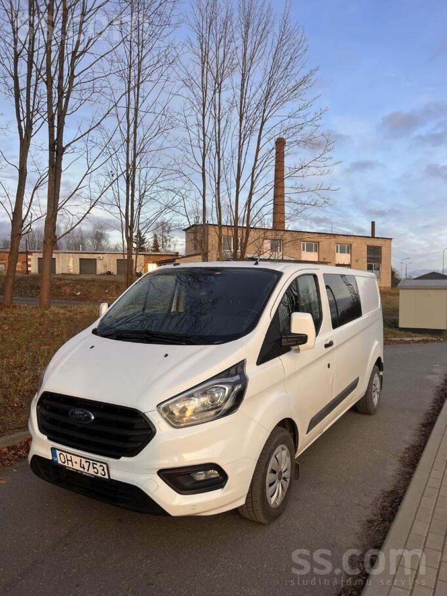 White Ford Transit 2018 in Riga, with an engine capacity of 2.00 L and mileage of 229 thousand km for 12800 €, photo 1 on AUTOMOTO.COM.LV