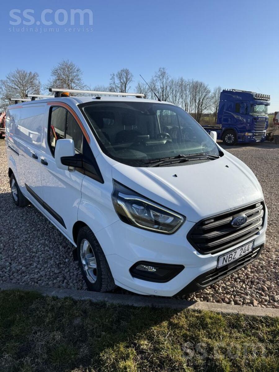 White Ford Transit 2018 in Dobele, with an engine capacity of 2.00 L and mileage of 256 thousand km for 9950 €, photo 15 on AUTOMOTO.COM.LV