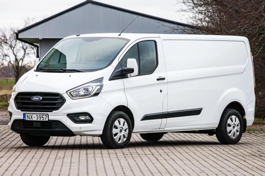 Balts Ford Transit 2018 Rīga, ar dzinēja tilpumu 2.00 L un nobraukumu 192 tūkst. km par 12790 €, foto 1 vietnē AUTOMOTO.COM.LV