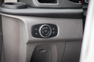 Balts Ford Transit 2018 Rīga, ar dzinēja tilpumu 2.00 L un nobraukumu 192 tūkst. km par 12790 €, foto 6 vietnē AUTOMOTO.COM.LV