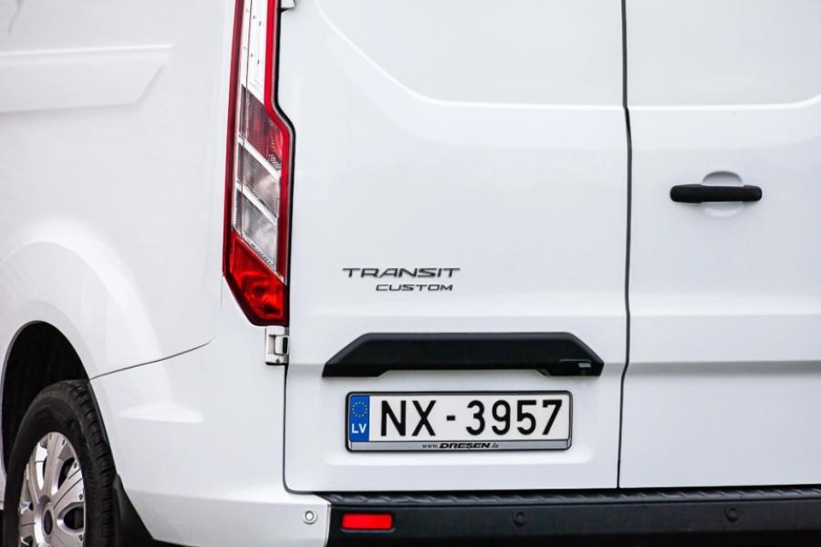Balts Ford Transit 2018 Rīga, ar dzinēja tilpumu 2.00 L un nobraukumu 192 tūkst. km par 12790 €, foto 16 vietnē AUTOMOTO.COM.LV