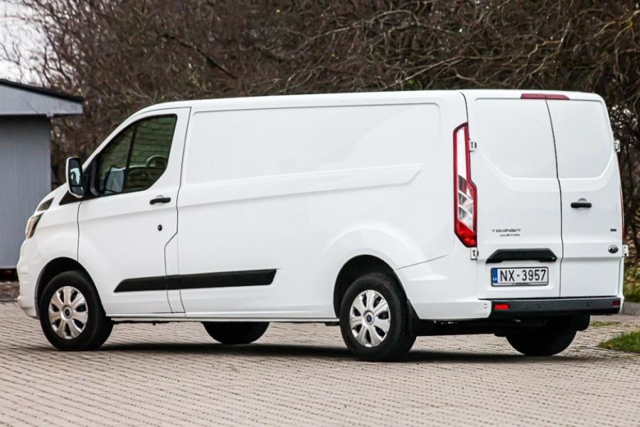 Balts Ford Transit 2018 Rīga, ar dzinēja tilpumu 2.00 L un nobraukumu 192 tūkst. km par 12790 €, foto 25 vietnē AUTOMOTO.COM.LV