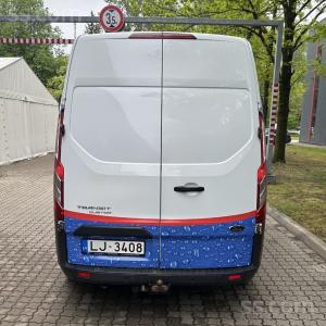 White Ford Transit 2018 in Riga, with an engine capacity of 2.00 L and mileage of 250 thousand km for 9600 €, photo 5 on AUTOMOTO.COM.LV