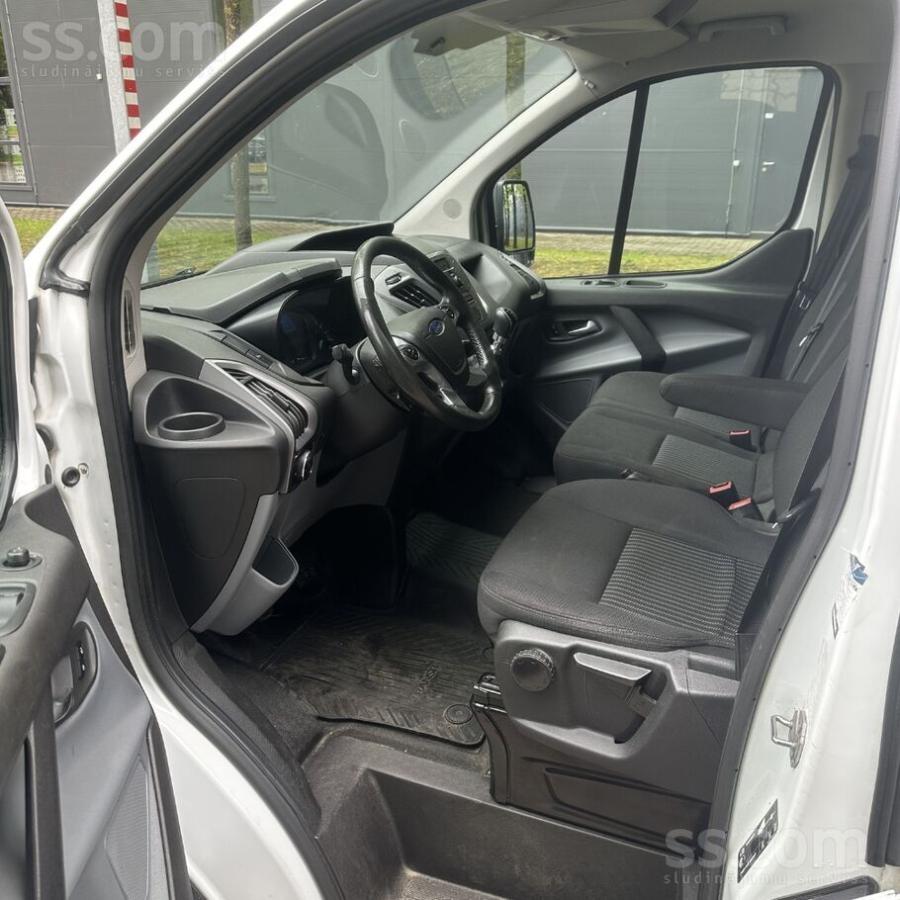 White Ford Transit 2018 in Riga, with an engine capacity of 2.00 L and mileage of 250 thousand km for 9600 €, photo 6 on AUTOMOTO.COM.LV