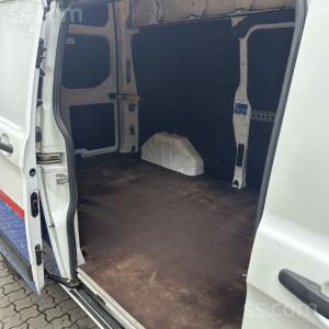 White Ford Transit 2018 in Riga, with an engine capacity of 2.00 L and mileage of 250 thousand km for 9600 €, photo 10 on AUTOMOTO.COM.LV