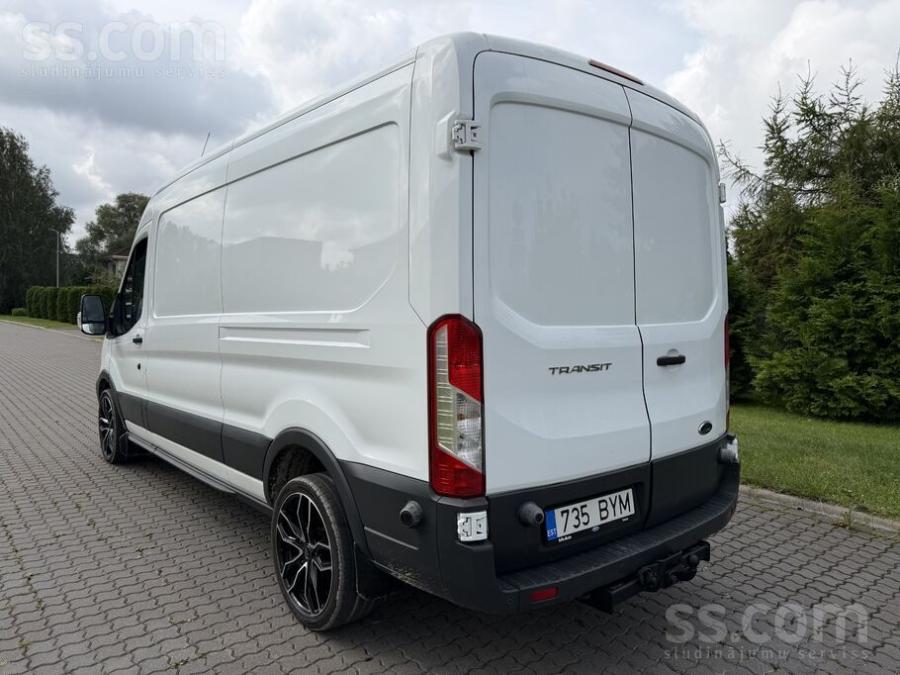 White Ford Transit 2018 in Riga, with an engine capacity of 2.00 L and mileage of 330 thousand km for 8750 €, photo 4 on AUTOMOTO.COM.LV