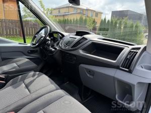White Ford Transit 2018 in Riga, with an engine capacity of 2.00 L and mileage of 330 thousand km for 8750 €, photo 7 on AUTOMOTO.COM.LV
