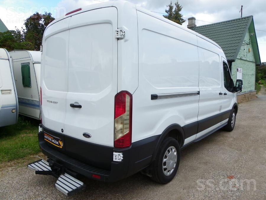 White Ford Transit 2018 in Valka, with an engine capacity of 2.00 L and mileage of 247 thousand km for 10800 €, photo 6 on AUTOMOTO.COM.LV