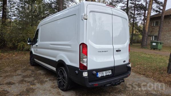 White Ford Transit 2018 in Riga, with an engine capacity of 2.00 L and mileage of 399 thousand km for 8990 €, photo 4 on AUTOMOTO.COM.LV