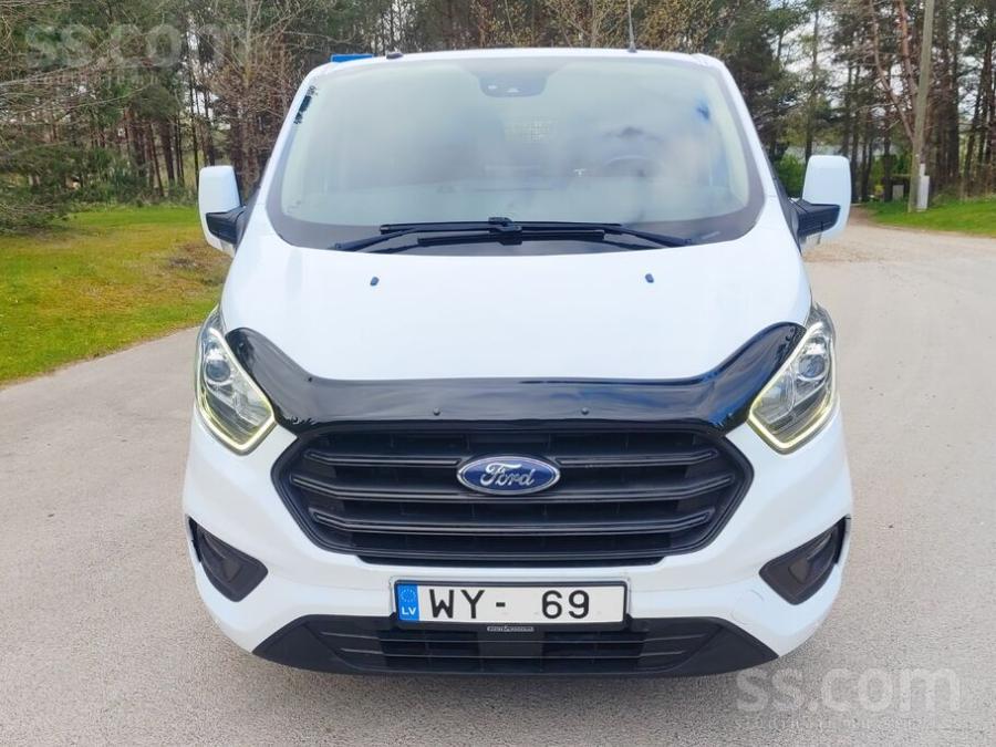 White Ford Transit 2019 in Jurmala, with an engine capacity of 2.00 L and mileage of 187 thousand km for 11000 €, photo 1 on AUTOMOTO.COM.LV