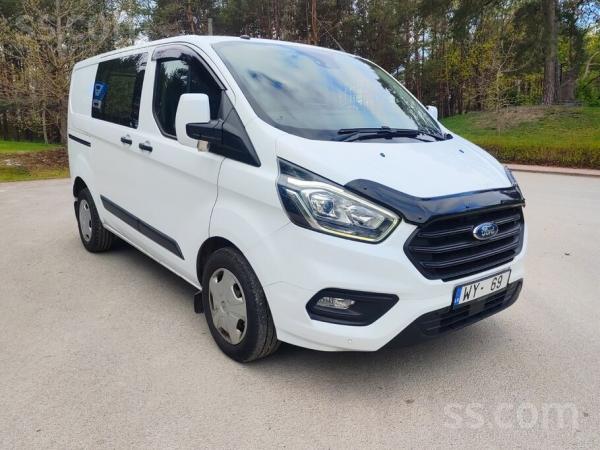 White Ford Transit 2019 in Jurmala, with an engine capacity of 2.00 L and mileage of 187 thousand km for 11100 €, photo 8 on AUTOMOTO.COM.LV